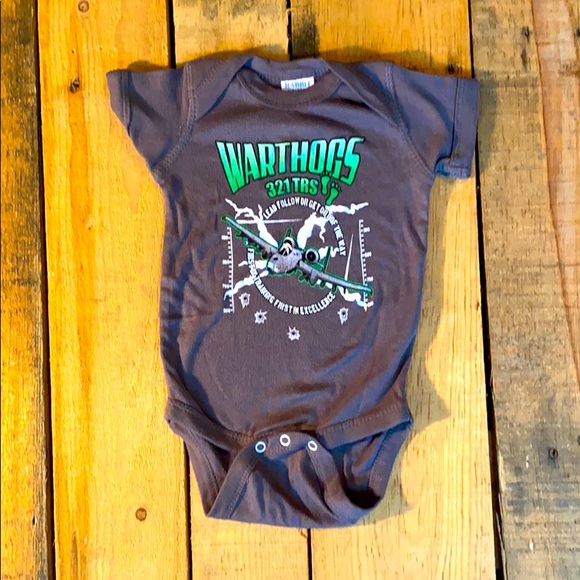 Rabbit Skins | One Pieces | Euc Af 32st Warthogs Childrens Gray Onesie ...